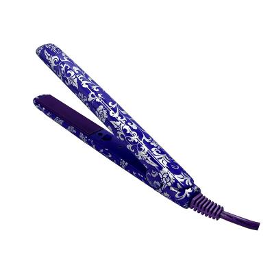 Cina Straight Hair Ceramic Hair Straightening Iron with 1.6m Power Cord Length in vendita