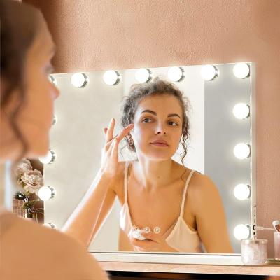 Cina Personal Beauty LED Hollywood Vanity Lights Ricaricabile Specchio touchscreen in vendita