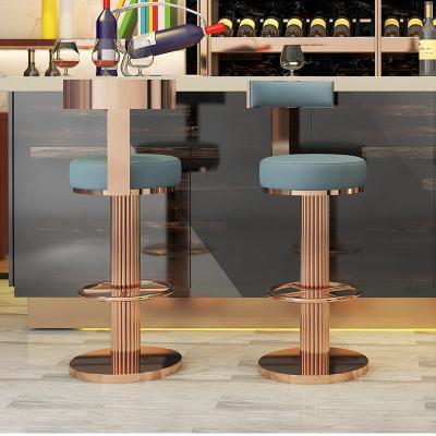 Cina Scaffale da bar di lusso all'aperto con sedile di velluto blu e telaio in metallo oro in vendita