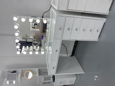 China Y Verpakking Moderne kleedkamer Met licht spiegel slaapkamer ijdelheid kleedkamer Make-up Desktop Led spiegels Set lades kleedkamers Te koop