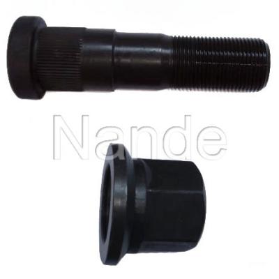 China Carbon Steel Metal Bolt M22X1.5 Wheel Bolt Grade 8.8 For Automotive Machinery for sale