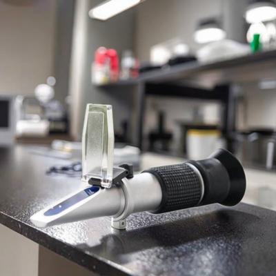 China High Accuracy Saccharimeter Refractometer Brix Meter Sugar Meter Sugar Solutions Mass Fraction Measuring Machine Brix Tester for sale