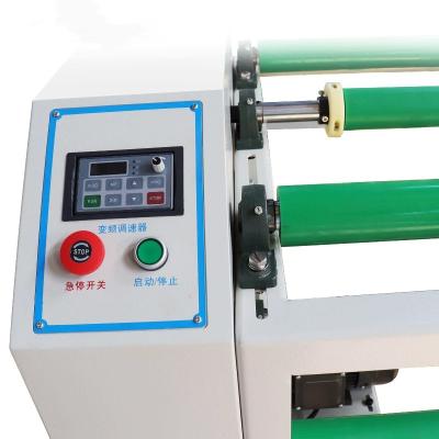 Cina Mulino a sfere da laboratorio a doppio strato per macinazione di polveri nano ultrafini, mulino a sfere da laboratorio da 15 litri in vendita