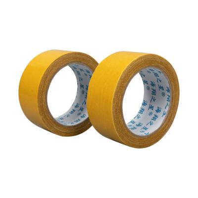 China Fita tomada partido dobro livre do tapete do resíduo do revestimento protetor de pano da tela para o vário uso à venda