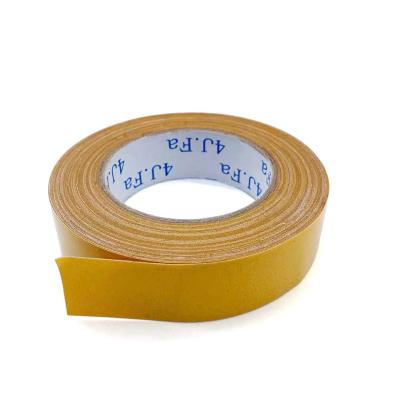 중국 내실 / 야외 사용용 맞춤형 양면 카펫 테이프 판매용