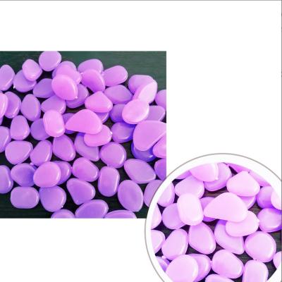 China 1.5mm Glow In The Dark Pebbles Glow Gravels For Yard Home Decoration Accessories for sale