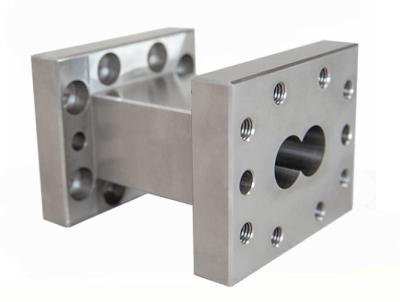 China tornillo y barril de la distancia de 30m m para la máquina plástica del extrusor for sale