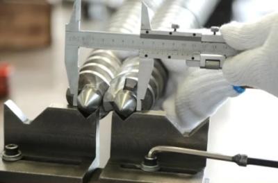 Chine Conical Twin Screw Barrel Bimetallic Alloy For Pipe Extrusion à vendre