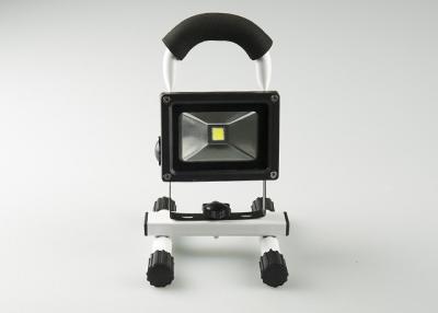 China Outdoor rechargeable Portable Led Floodlight 30watt 80Ra 3000lm for sale