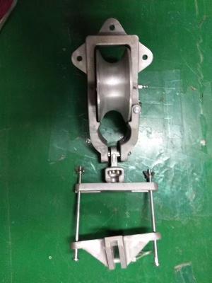 China Aluminum Single Hanging Universal Stringing Pulley Block Power Roller 10kn With Cross Arm for sale