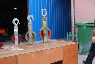 China Earth Wire Stringing Blocks , Cable Pulling Pulley With Nylon Sheave Or Aluminum Sheave for sale
