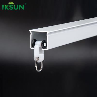 中国 Free Expansion Stretched Extendable Curtain Track Wear Resistant 販売のため