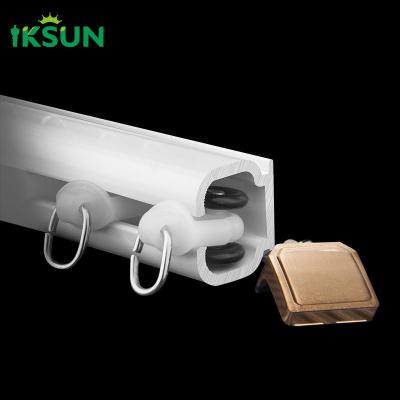 Cina T5 Temper Light Curtain Rail Curtain Poles Tracks Accessories Metal Aluminum in vendita