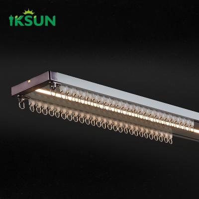 中国 LEDストライプライトカーテントラック 電子解離 収縮光 窓のためのダブルカーテンレール 販売のため