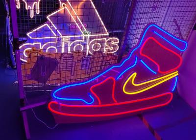 Cina Il silicone acrilico 12VDC ha condotto il tabellone per le affissioni al neon 200cm delle scarpe in vendita