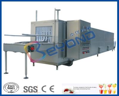China Juice Bottle Plastic Crate Washing Machine , Stainless Steel Crate Washer Machine for sale