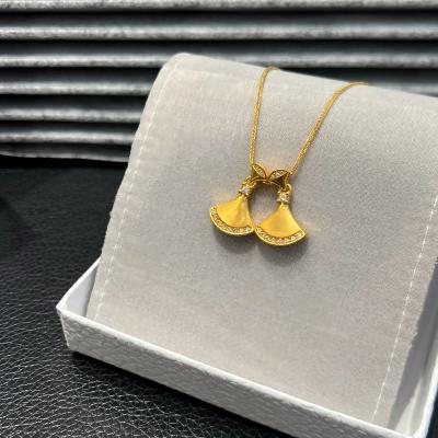 China Factory hot sales Brushed Skirt Unique Statement Pendant Delicate Romantic 18k Gold Pendant Jewelry for sale