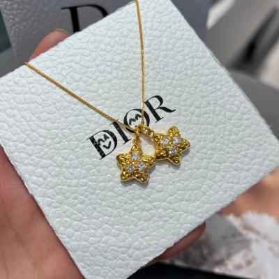 China Premium 18K Gold Pendant with Moissanite and Geometric Design for Elegant Necklace for sale