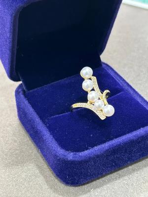 China Golden Luxury 925 Silver Pearl Ring with 4-4.5mm Natural Freshwater Pearl for Evening Party for sale