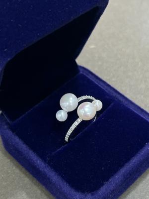 China Elegant 925 Silver Natural Freshwater Pearl Ring with 10-12mm Size for Graduation and Daily Wear for sale