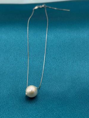 China Competitive price Casual White Pearl Pendant Necklace Classic Necklace Pierced 925 Silver Pearl Pendant Necklace for sale