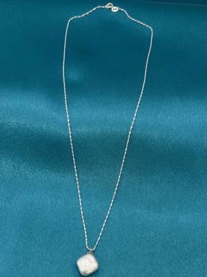 China Fast delivery Square Pearl Wholesale Anti Tarnish Necklace Chic Pearl Pendant Jewelry Silver 925 Pearl Pendant Necklace for sale
