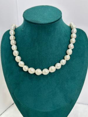 China Professional New Custom Pearl Necklace Luxury Bridal Chunky Pearl Necklaces for Girls Mother of Pearl Necklace for sale