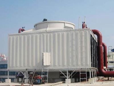 Cina Torre di raffreddamento a flusso incrociato in FRP per piazza commerciale industriale Torre di raffreddamento ad acqua GRP in vendita