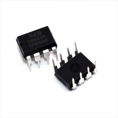 Cina La gestione LCD originale CI di potere scheggia DIP-8 CR5228 in vendita