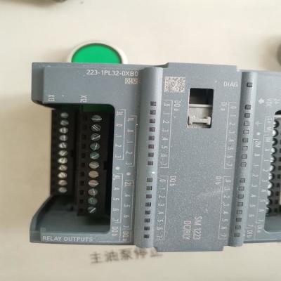 China Módulo de saída análoga de SIEMENS Mini Plc Controller 6ES7135-6HD00-0BA1 à venda