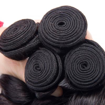 Cina Il tessuto riccio sciolto dei capelli umani di Wave impacchetta la morbidezza di seta con l'estremità completa spessa in vendita