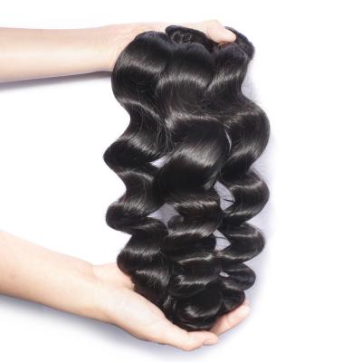Cina Capelli sciolti peruviani vergini Undles, 100 pacchi di Wave del tessuto dei capelli umani in vendita