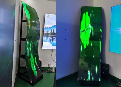 Cina Video pavimento curvo a 65 pollici della parete 400cd/M2 di OLED che sta il contrassegno di Digital in vendita