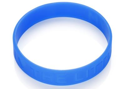 Cina Polsini su ordinazione incisi evento blu scuro della gomma di silicone di colore solido in vendita
