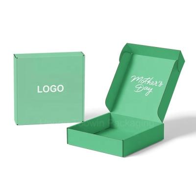 China Paper Bags and Box for Clothing Jewelry Packaging Rigid Boxes Small Necklace Package Te koop