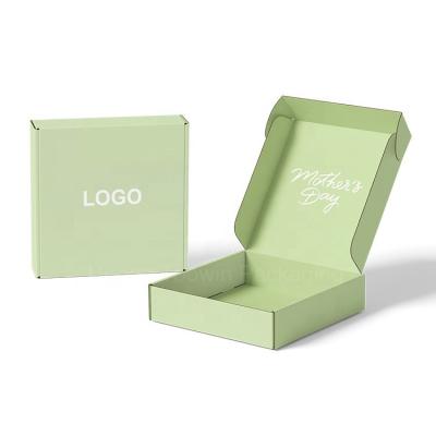 China Paper Bags and Box for Clothing Jewelry Packaging Rigid Boxes Small Necklace Package Te koop