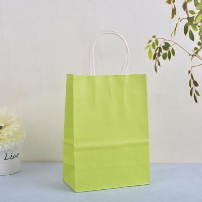 China Toowin 150G Kraft Paper Bag With Handles for Jewelry and Xmas Gift Packing Materials à venda