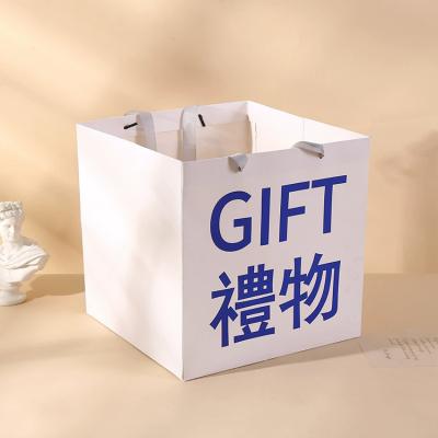 Cina Toowin Custom Black Ribbon Handle Gold Card Skincare Shop Sacchetto di carta bianca per alimentari in vendita
