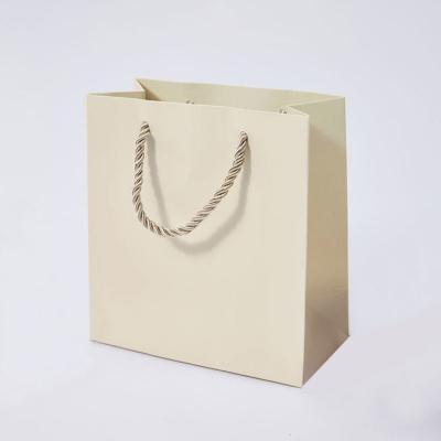 Cina Stile popolare Toowin Grazie Borsa di carta Maniglia lunghezza della mano e Purple Wear con logo in vendita