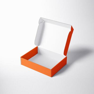 中国 子供の服Eワット ピンクケーキと化粧品のためのカスタマイズ可能な紙ギフトボックス 販売のため