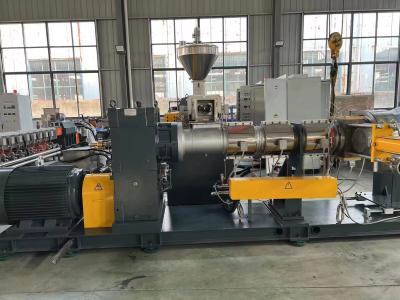 Cina Granulatore a pellicola PE resistente alla ruggine Velocità di disegno 5m/min Granulatore a pellicola Granulatore di estrusione in vendita