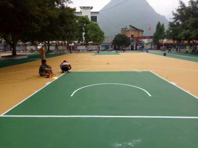 Cina Pavimentazione senza cuciture della corte di sport all'aperto del poliuretano per la superficie di gomma del campo da giuoco in vendita