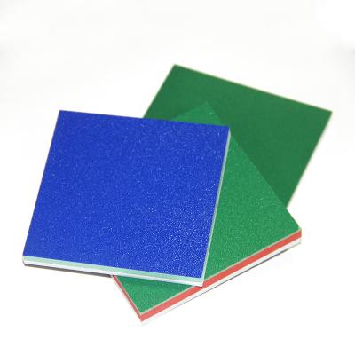 Cina Pavimentazione del campo da gioco per bambini elastici, corte di Futsal/materiali di base del campo da giuoco in vendita