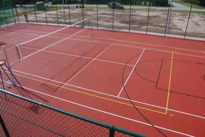 Cina Gli sport di gomma verde/rossi che pavimentano per la multi superficie Purposed rinfrescano il costruttore in vendita