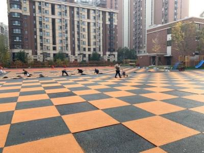 China SBR coloriu as telhas de borracha de EPDM para a recreação movimentando-se da trilha do parque à venda