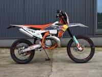 Quality 300cc Two Stroke Enduro Motorcycle With Water Cooled Engine Lightweight Aluminum for sale