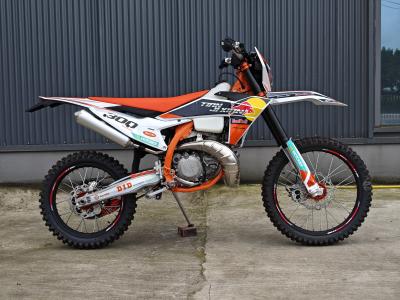 China 300cc Two Stroke Enduro Motorcycle With Water Cooled Engine Lightweight Aluminum Parts for sale