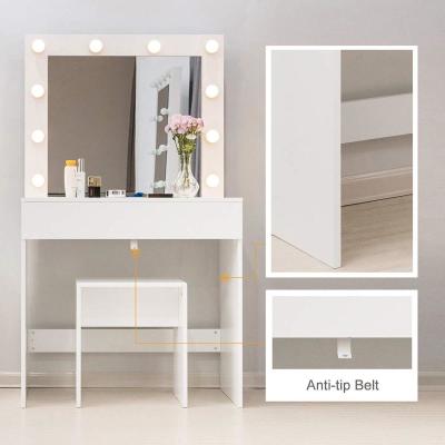 Cina Il touch screen di altezza di legno 136cm del MDF ha rispecchiato l'apprettatrice con lo specchio ha condotto le luci in vendita
