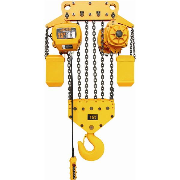 Industrial chain hoist in operation