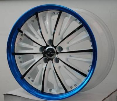Cina 2013 nuovi la lega bianca a 17 pollici dell'automobile della pittura di progettazione Size17 X 7,5 spinge in vendita
